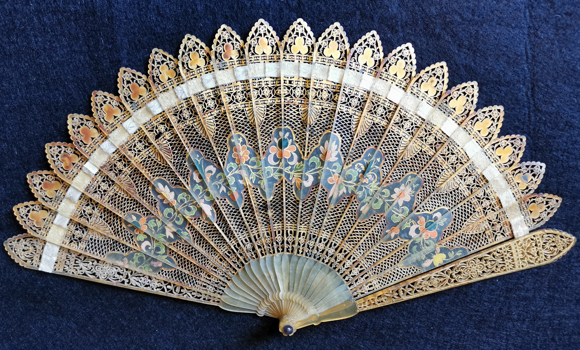 ECB0530 - Galerie Le Curieux